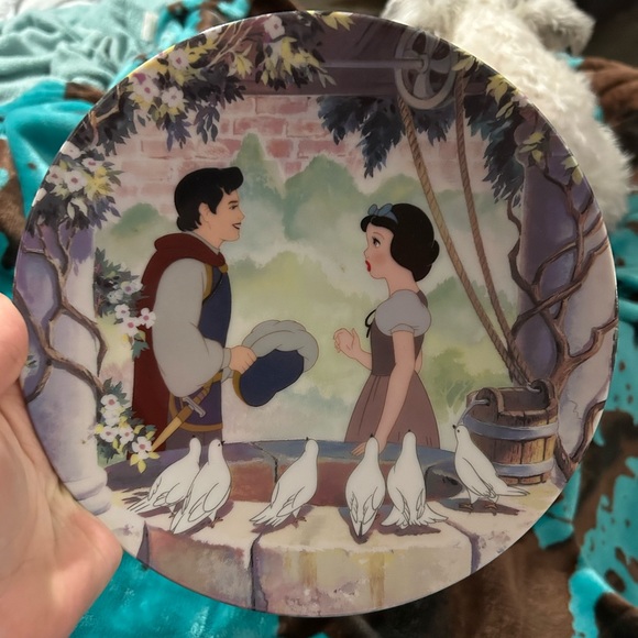 Disney | Art | Disneys Snow White Decorative Plate | Poshmark
